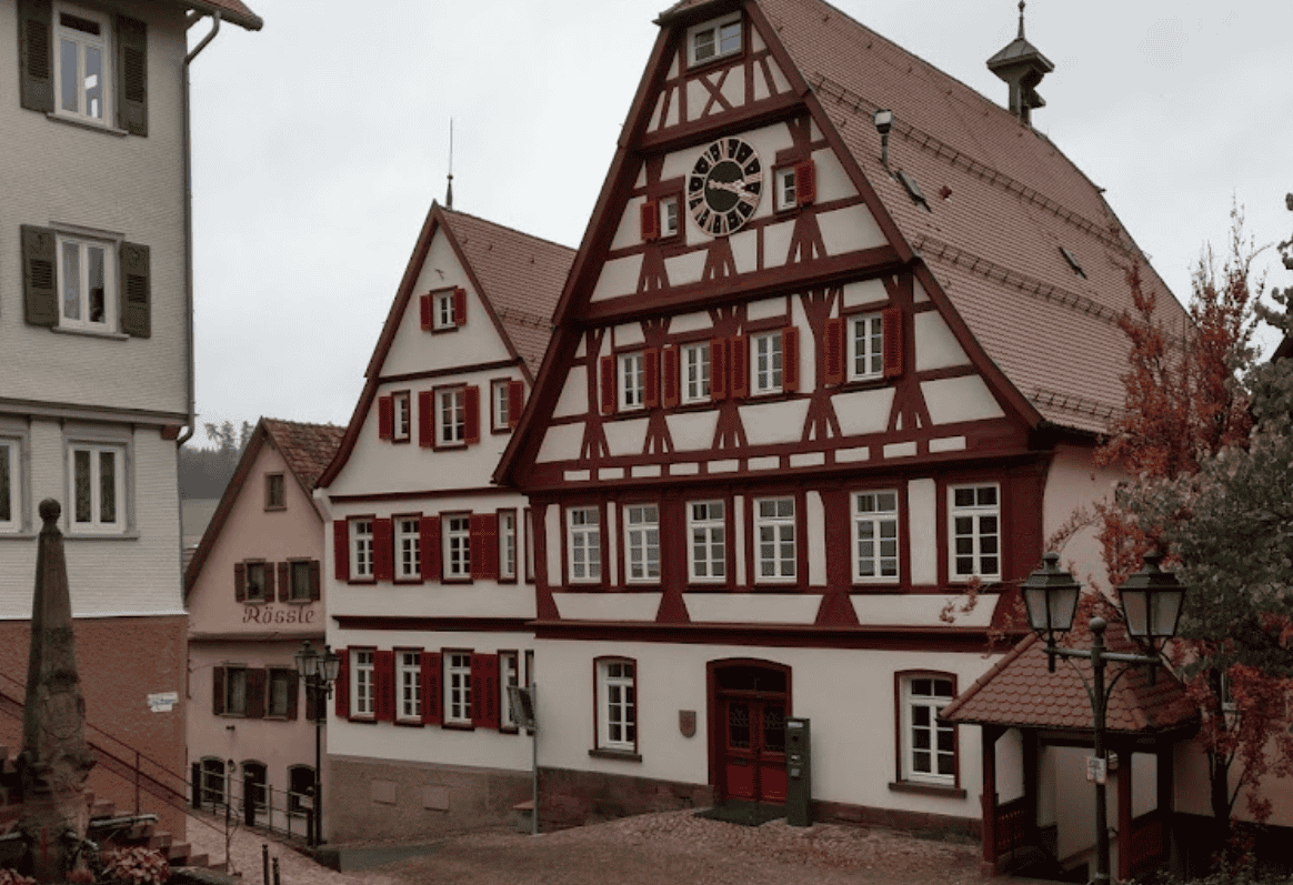 Altensteig – Ein malerisches Fachwerkstädtchen im Herzen des ...